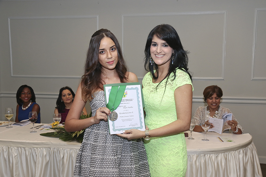 Rosa Maria Corro - Vanessa Ford de Coen