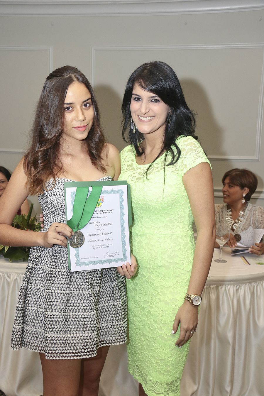 Rosa Maria Corro - Vanessa Ford de Coen_1