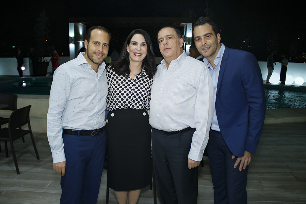 Alberto Azrak, Esther Azrak y Victor Azrak y David Azrak