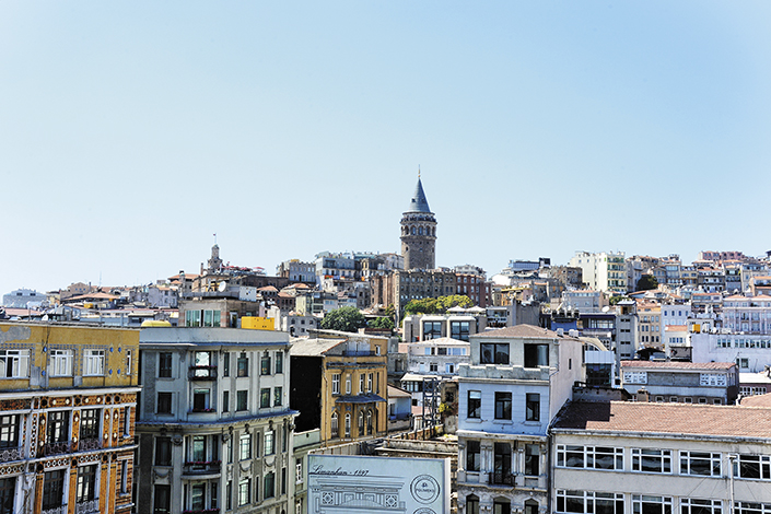 7 la torre Galata en antiguo varrio de colonia genova, hoy dia se ...